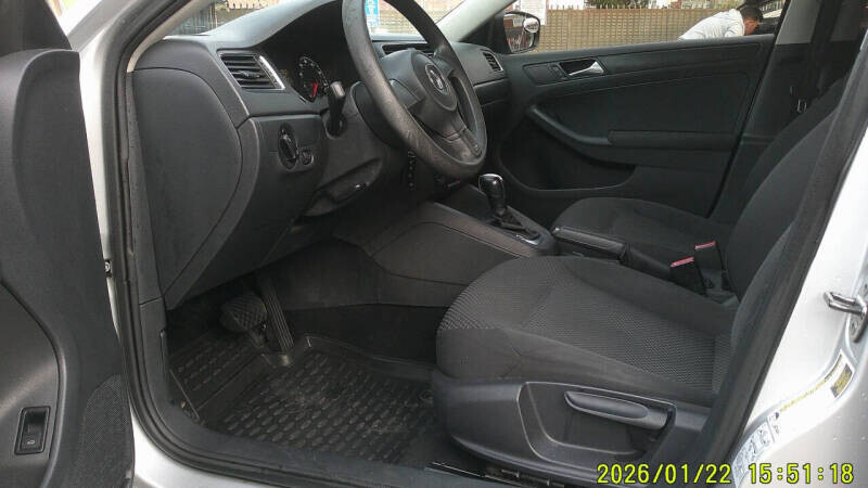 관리 잘 되고 정비 잘된 Volkswagen Jetta, $2900 2012 Volkswagen Jetta Silver