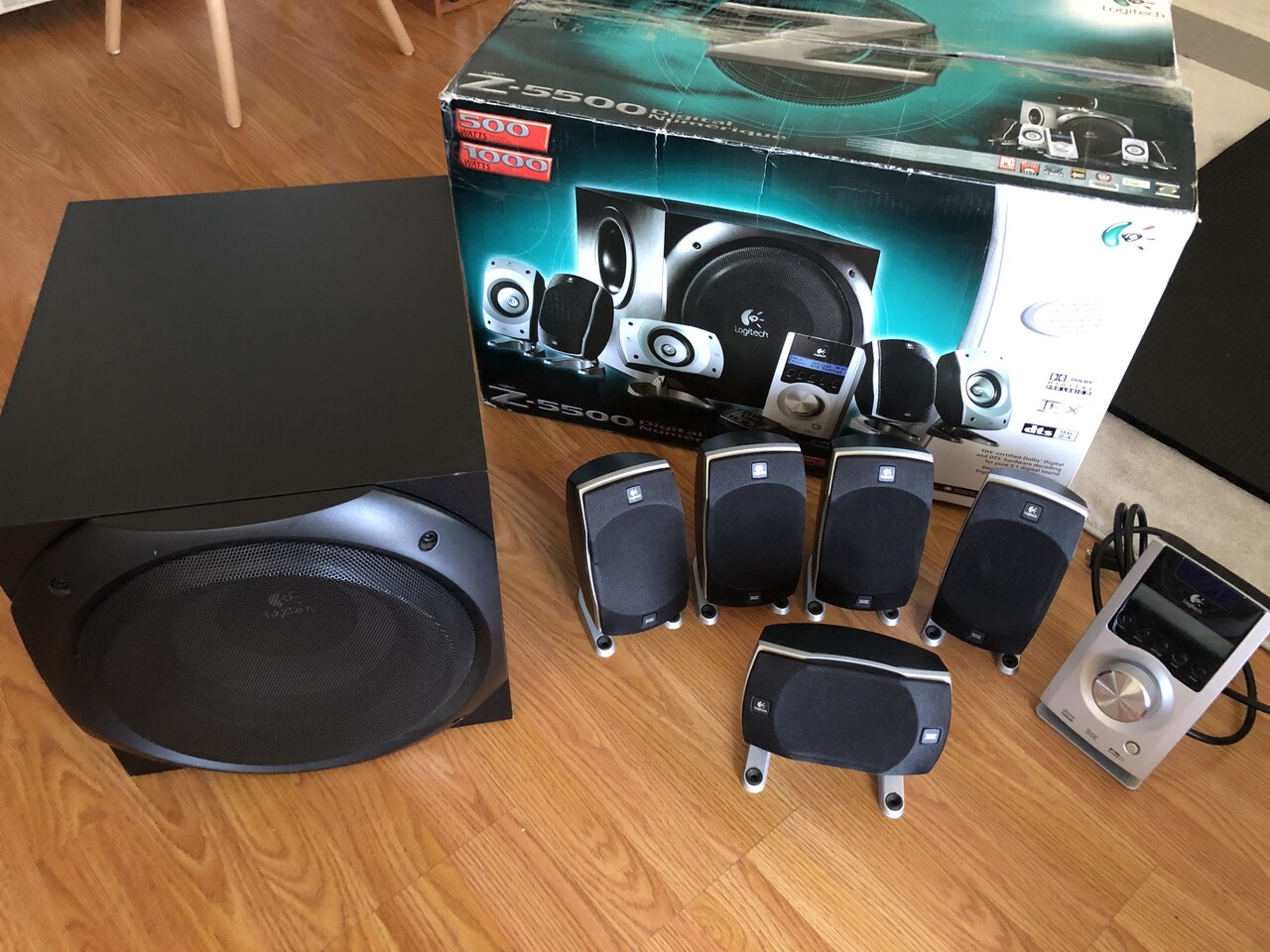 탁자, coffee table, 의자, 접이식 침대, 5.1ch 스피커