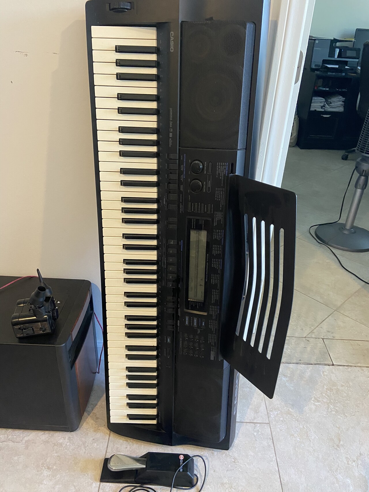 음악 장비 판매, 전자 키보드(Casio WK-500 키보드 + M-Gear 페달 세트) 와 스피커 셀렉터 Pyle 6채널 ...