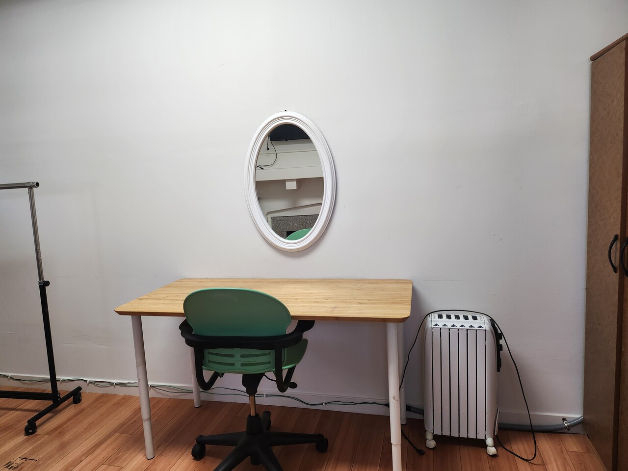 한인타운 (게이트 있는 안전한 파킹랏 에 여성분만 모십니다)